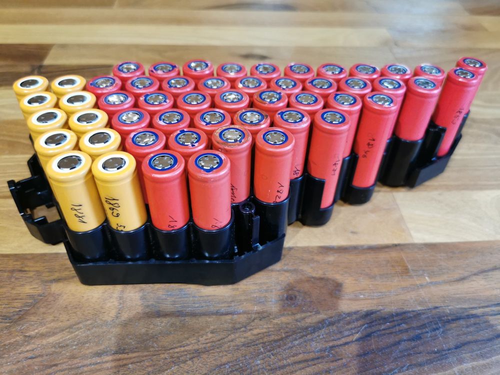 52x 18650 Sanyo + LG Lithium Zellen, 1800-1899mah (Gebraucht) in ...