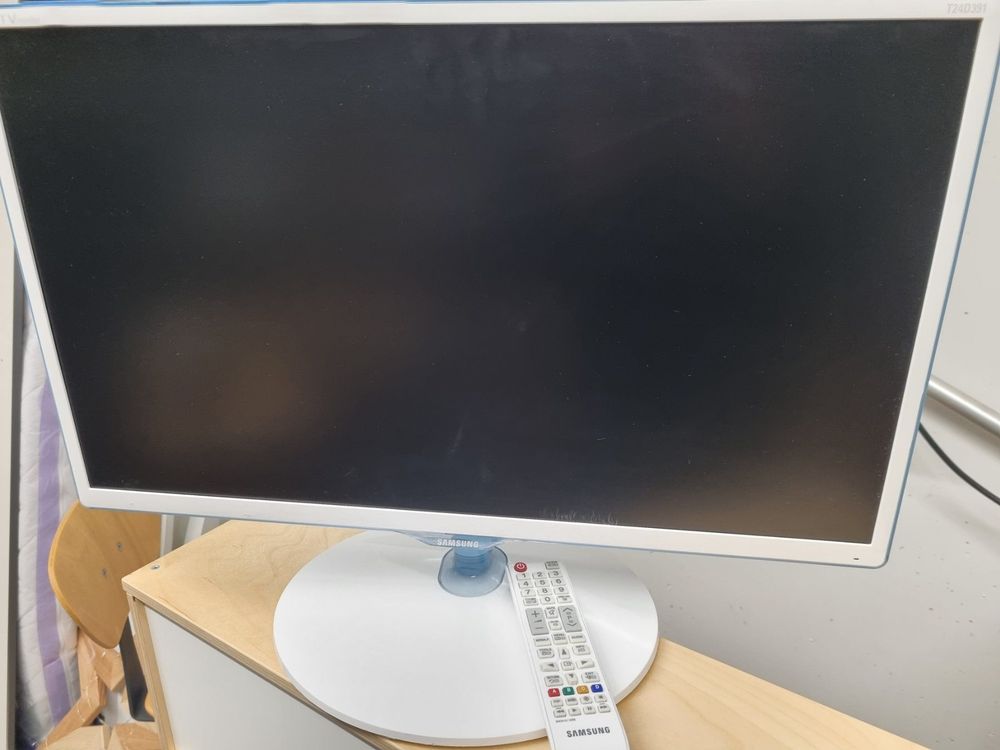 Samsung TV Monitor T24D391EW LED (24") (Gebraucht) in Sitterdorf für ...