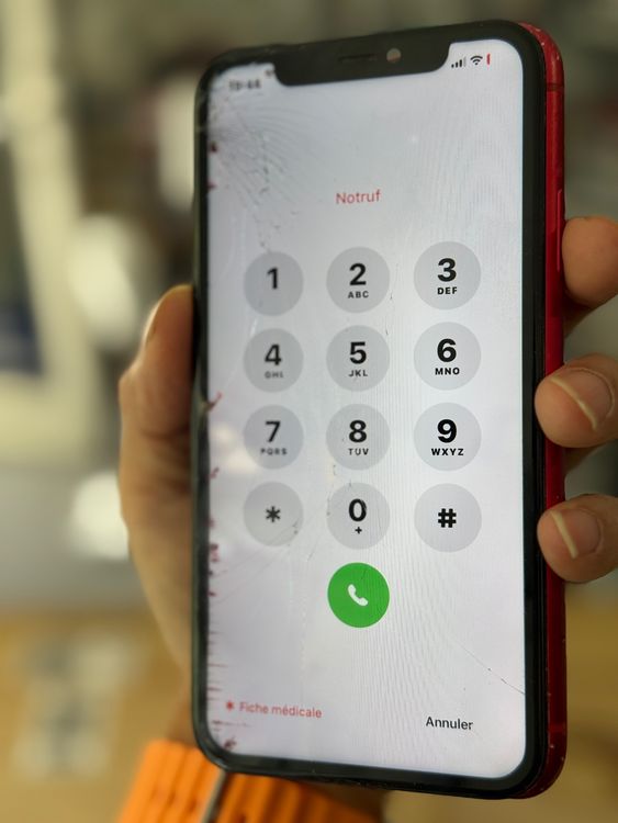 Ecran original fissuré pour iPhone 11 (pas un téléphone) (Neuf avec ...