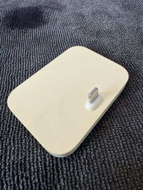 Apple Lightning Dock iPhone Docking Station & Audio 3.5 mm (Gebraucht ...