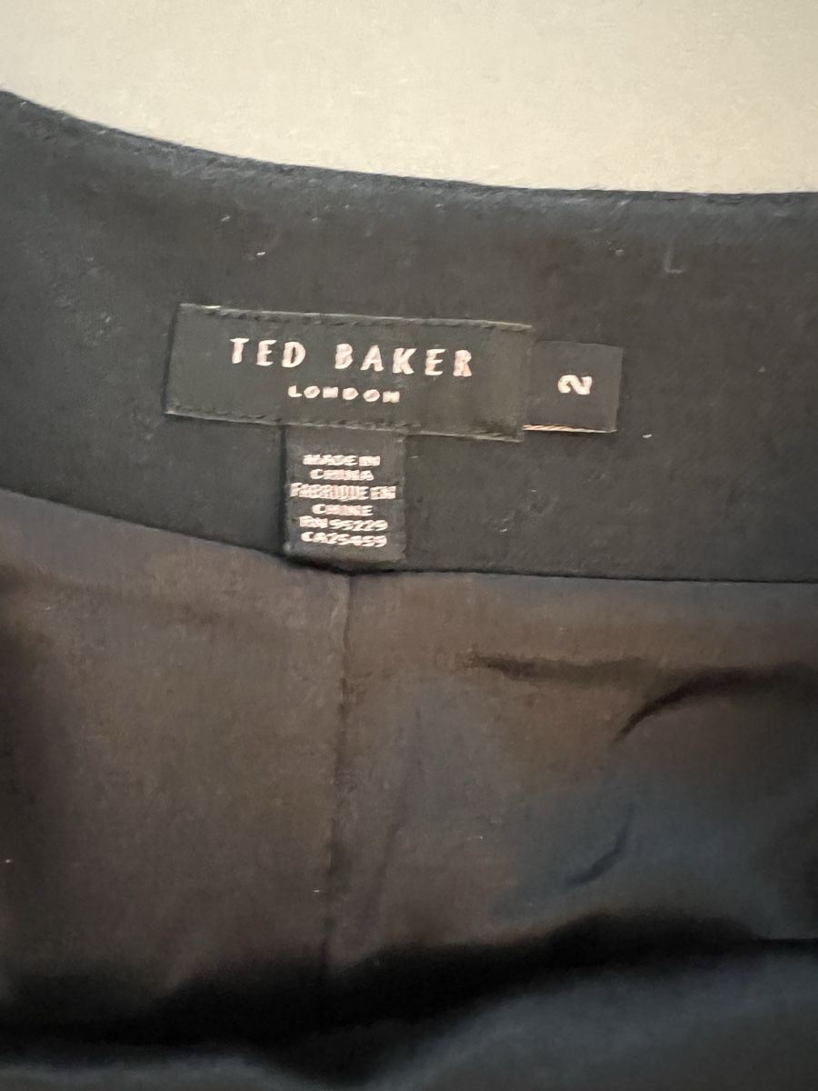 Ted Baker - jupe - taille 2 (D'occasion) à Sainte-Croix pour CHF 10 – avec livraison | Acheter ...