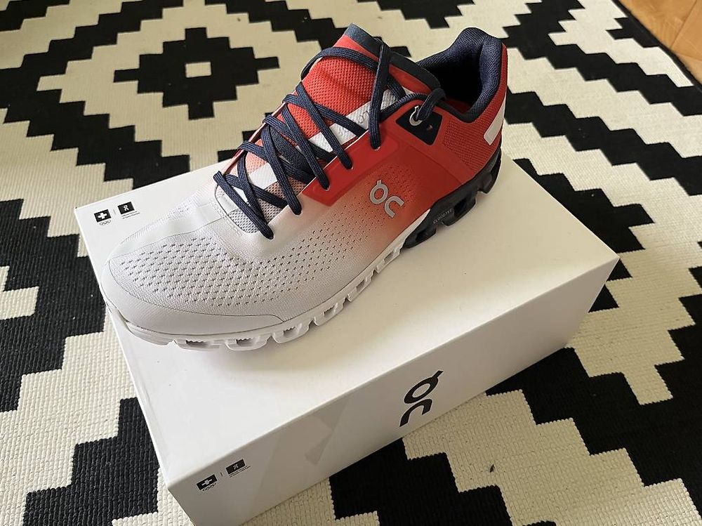 On Running cloudflow Swiss olympic (Neu und originalverpackt) in Zürich ...