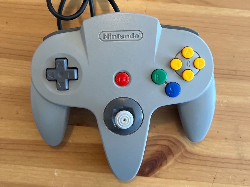 3x Nintendo 64 Controller - 1x Controller Pak (Gebraucht) in Zürich für ...