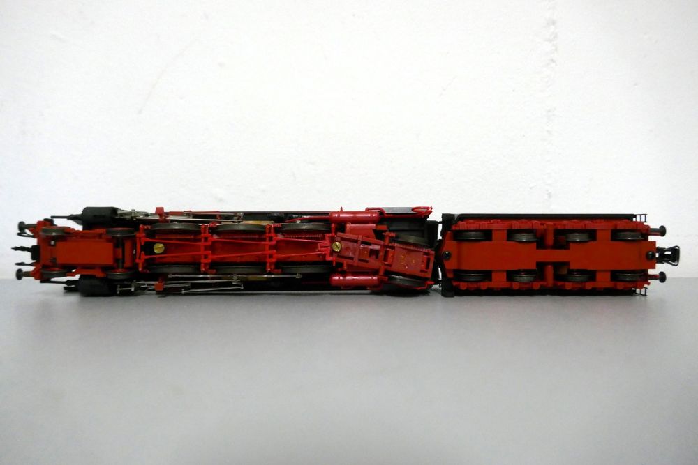 Roco Schleppender Schnellzug-Dampflok BR 01 150 der DB (Gebraucht) in ...