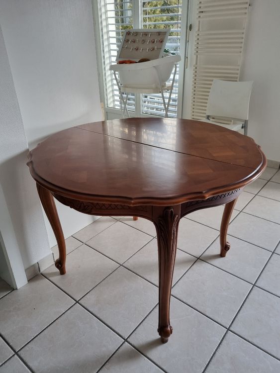 Table ronde avec rallonge (D'occasion) à Giffers pour CHF 50 – retrait ...