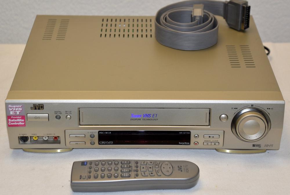 Videorecorder Super VHS JVC HR-S7700MS magnétoscope (Gebraucht) in Collonges für CHF 220 – mit ...