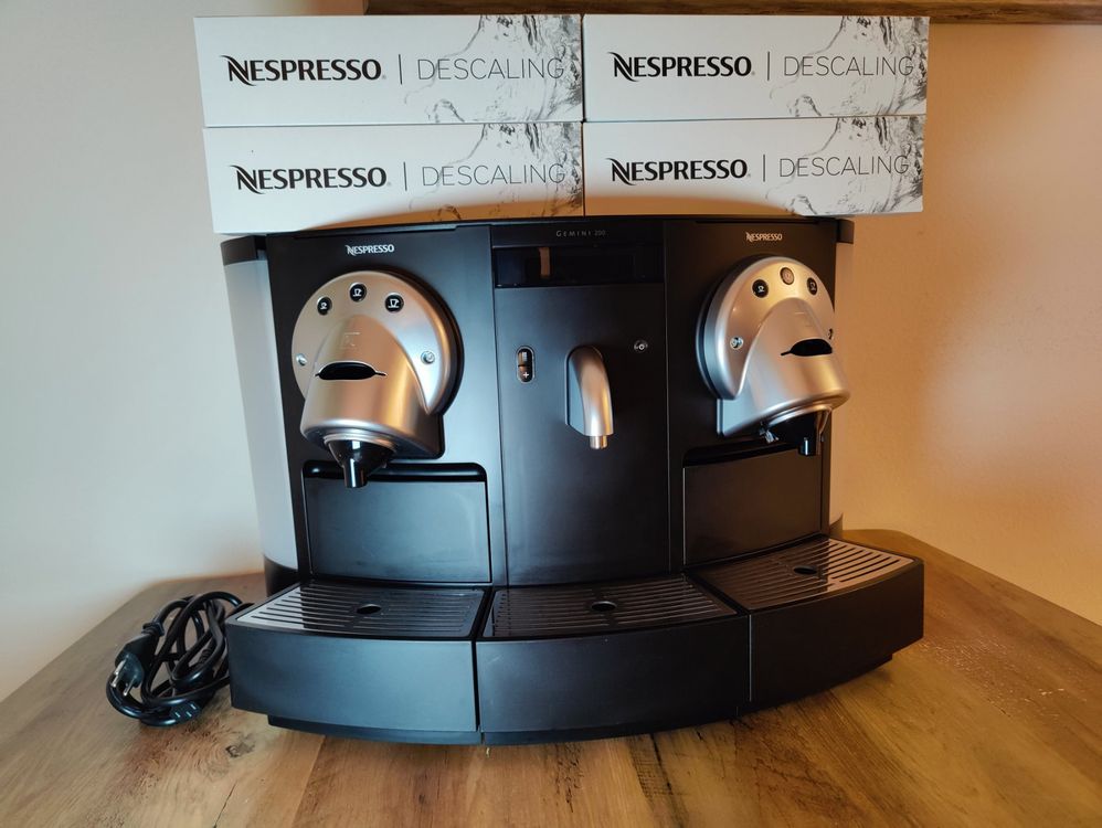 Gebrauchte Kaffeemaschine Nespresso PRO Gemini CS 200 (Gebraucht) in ...