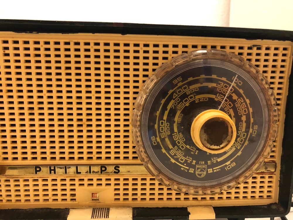 PHILIPS Röhrenradio - LW / MW / FM (Gebraucht) in Urtenen-Schönbühl für CHF 12 – mit Lieferung ...