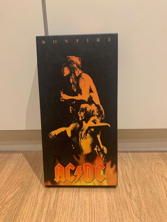 AC/DC Bonfire Box Set 1997 (Gebraucht) in Schmidrüti für CHF 31 – mit ...