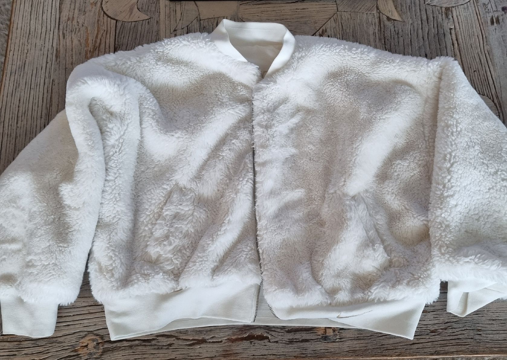 Veste réversible Nike crème (Neuf (Voir description)) à Herrliberg pour ...