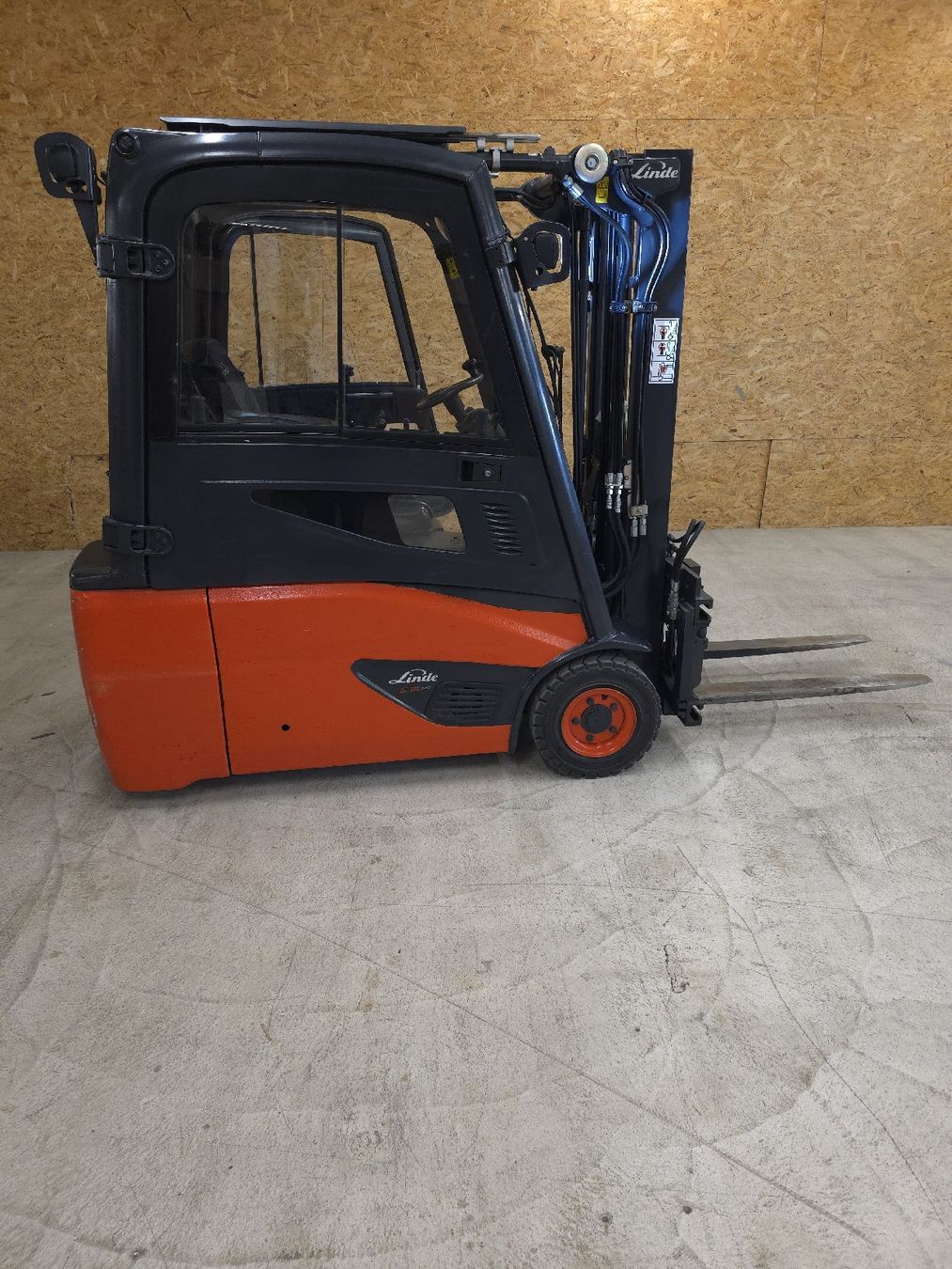 Linde E16 EVO Stapler (Gebraucht) in Buttikon SZ für CHF 8800 – nur ...