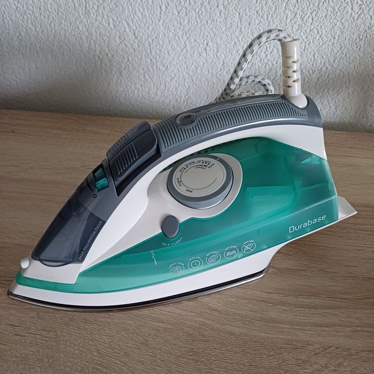 Durabase Dampfbügeleisen 2200W (Gebraucht) in Köniz für CHF 1 – mit Lieferung auf Ricardo kaufen