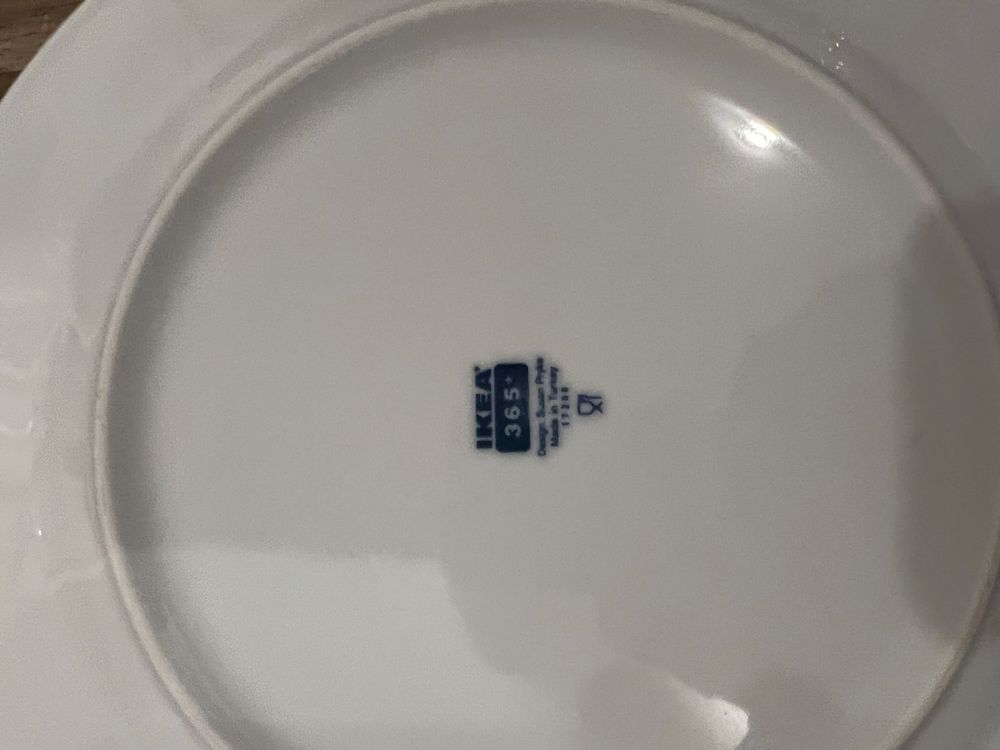 Teller weiss von IKEA (Gebraucht) in für CHF 1 – nur Abholung auf ...