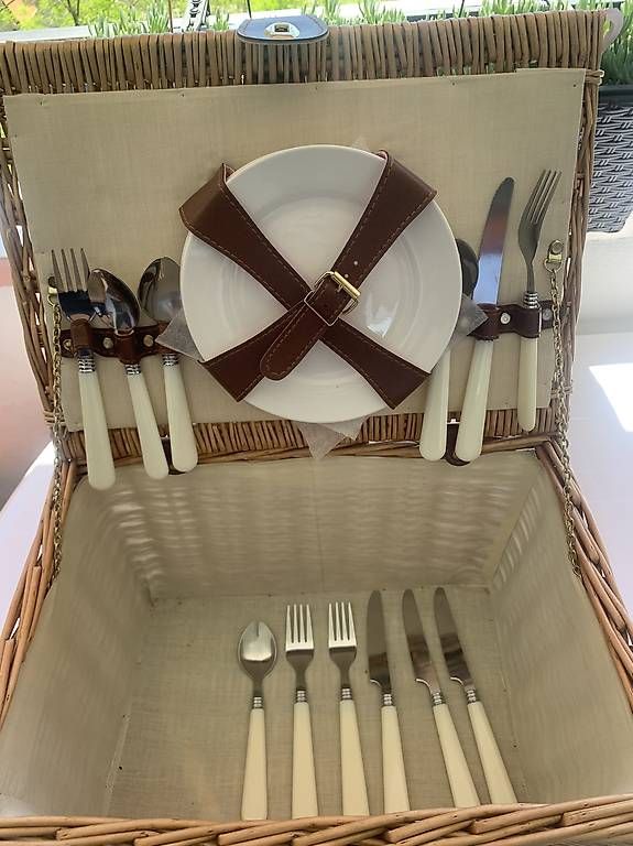 Coffre pour piknik (D'occasion) à Lausanne pour CHF 50 – retrait ...