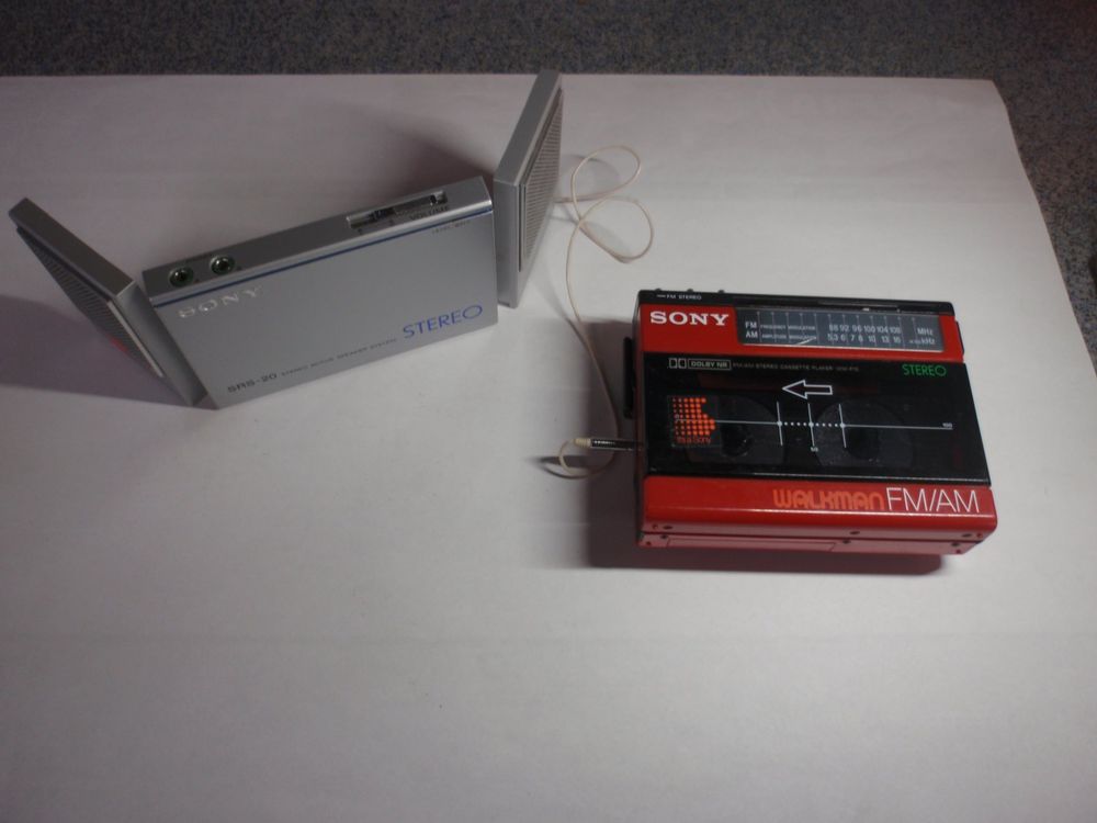 Walkman Sony WM - F 15 , mit Lautsprecher Sony SRS - 20 (Defekt) in ...