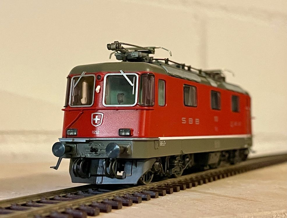 Re 4/4 SBB CFF FFS Metall Trix H0 (Gebraucht) in Ueken für CHF 190 – mit Lieferung auf Ricardo ...