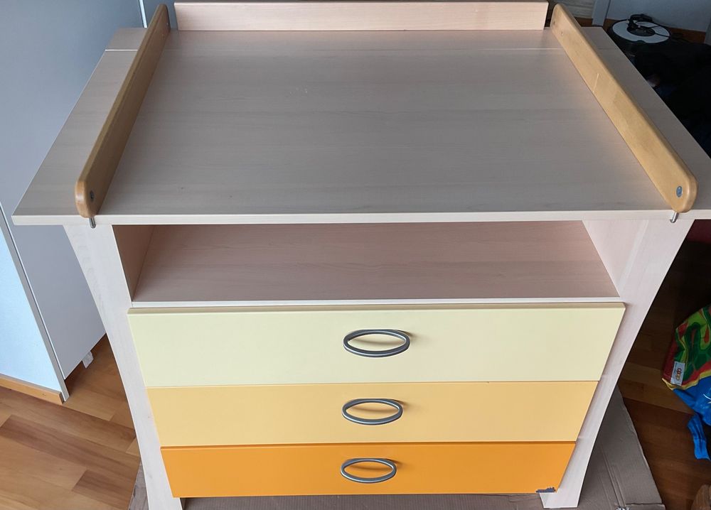 Babybett und Wickeltisch geuther sunset (Gebraucht) in für CHF 20 – nur ...