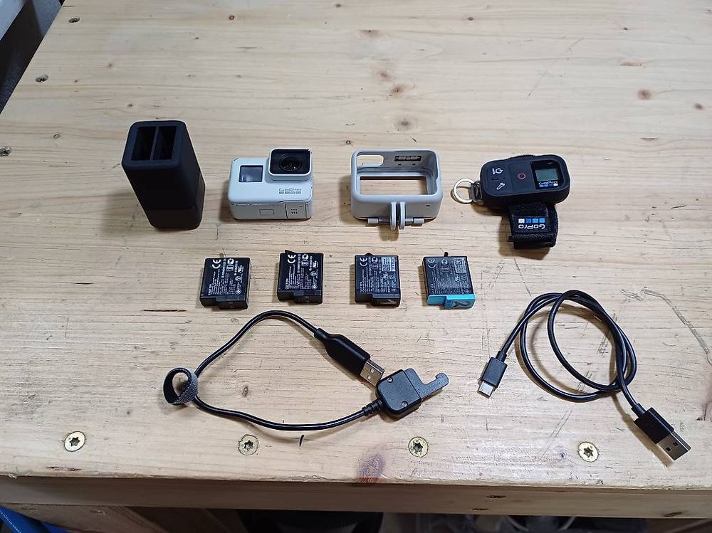 GoPro Hero 7 Black (white limited edition) | Kaufen auf Ricardo
