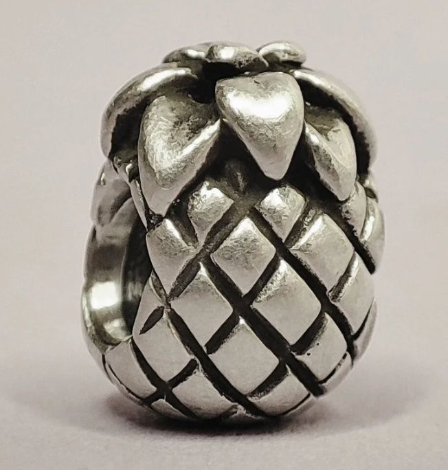 Original Pandora Ananas Charm (Gebraucht) in Stein AR für CHF 25 – mit ...