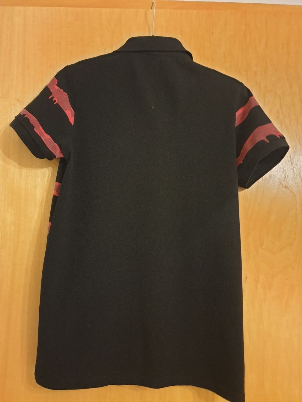 Polo Lacoste Live, XS, rayé noir/rouge, coton, très bon état (D ...