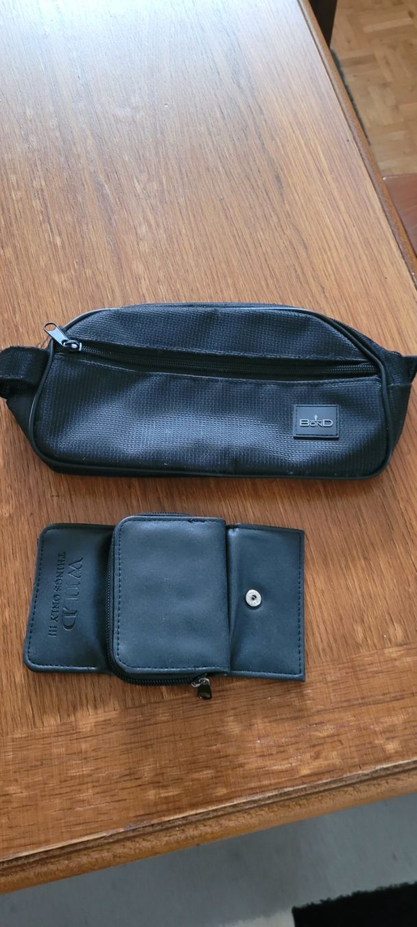 Trousse Bond/porte monnaie Wild think only/ cuir/Chasquette (Neuf (Voir ...