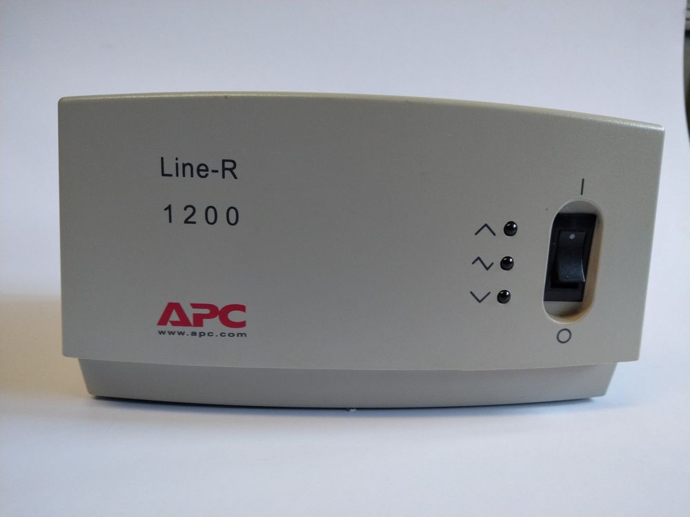 Automatische Spannungsregulierung APC Line-R, 1200 VA (Gebraucht) in ...