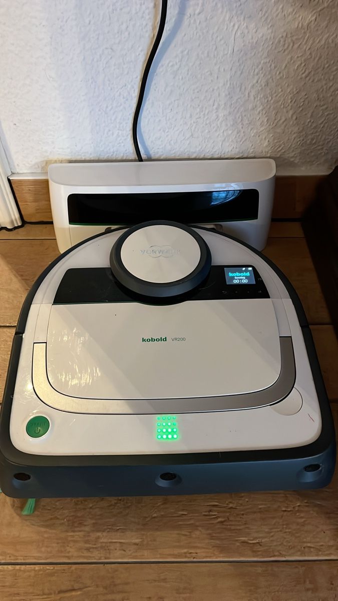 Vorwerk Kobold VR200 Staubsauger Roboter - Top Zustand! (Gebraucht) in ...