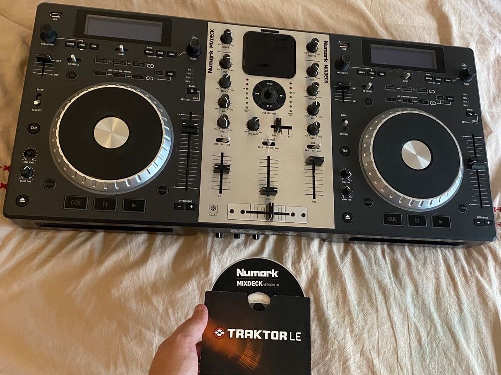 Numark Mixdeck DJ System (+Traktor CD and cables) (Gebraucht) in Genève ...