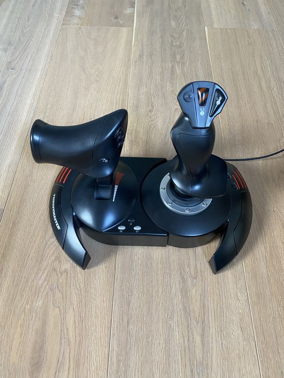 Thrustmaster T-Flight Hotas X (Gebraucht) in Richterswil für CHF 10 ...