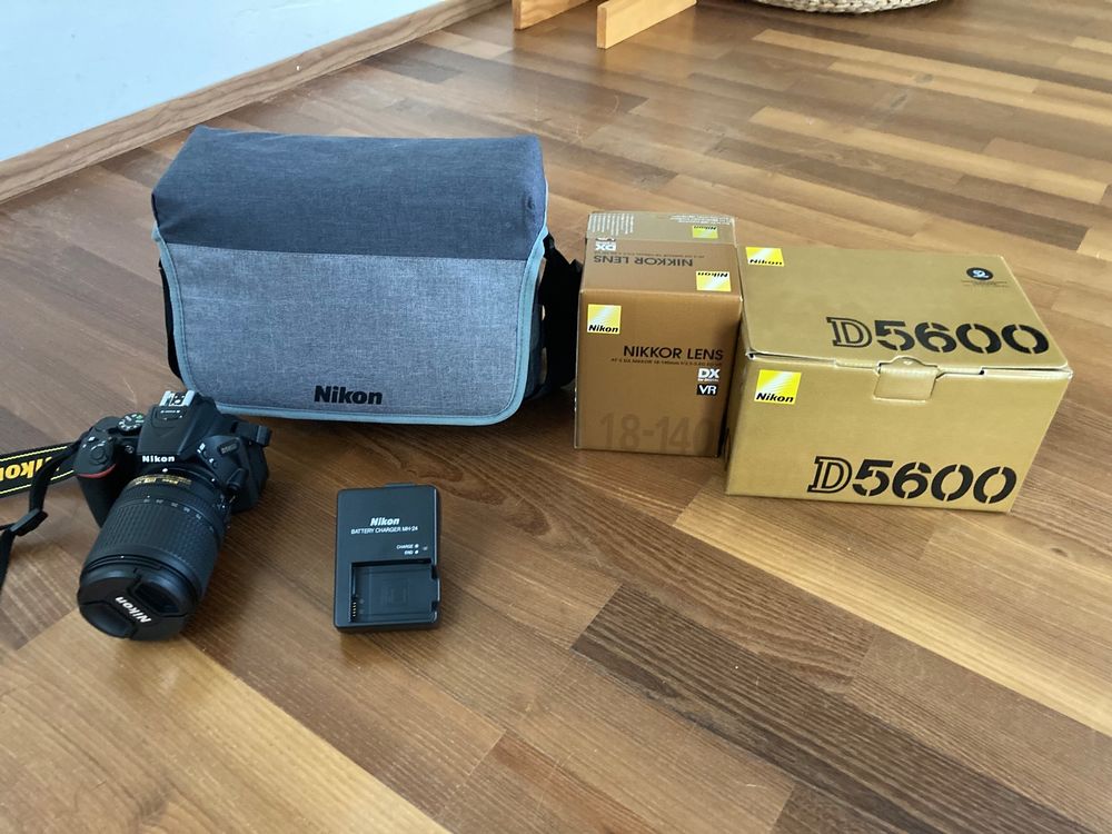 Nikon D5600 mit Objektiv und Tasche, neuwertig (Gebraucht) in Rehetobel für CHF 400 – mit ...