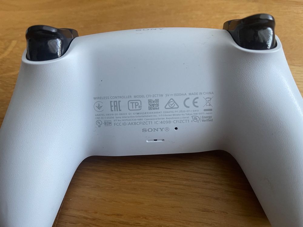 SONY PS5 DualSense Wireless-Controller (Weiss) | Kaufen auf Ricardo SONY PS5 DualSense Wireless-Controller (Weiss) | Kaufen auf Ricardo