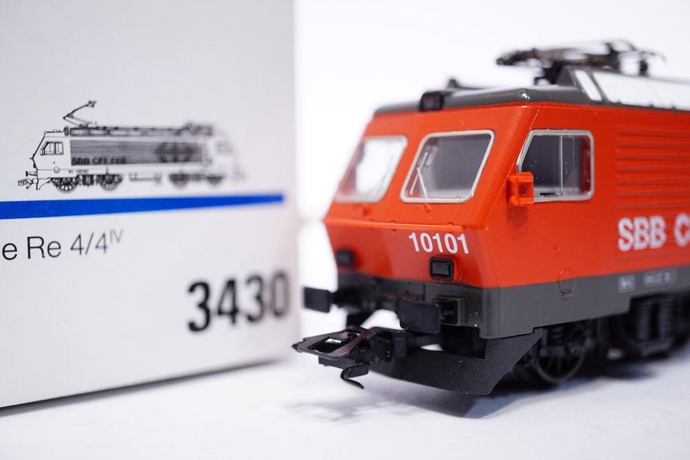RH Märklin 3430 SBB Re 4/4 IV 10101 rot (Gebraucht) in Thun für CHF 130 ...