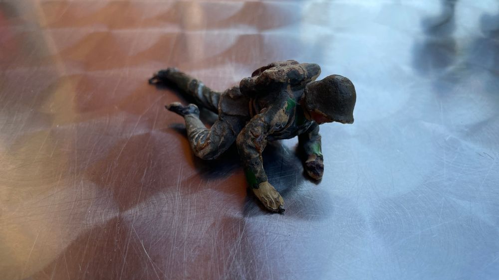 Schweiz Armee - Soldat beim robben - Elastolin Figur (Gebraucht) in Glattfelden für CHF 3.95 ...