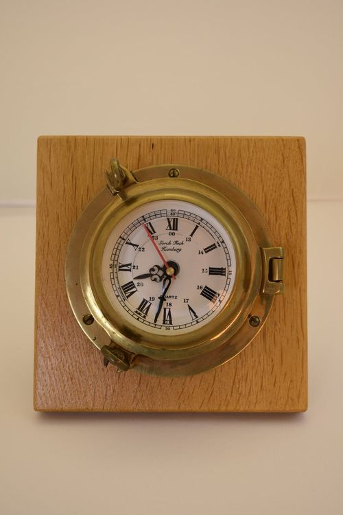 Uhr Im Bullauge, Bullaugenuhr " Gorch Fock " Aus Messing (Gebraucht) in ...