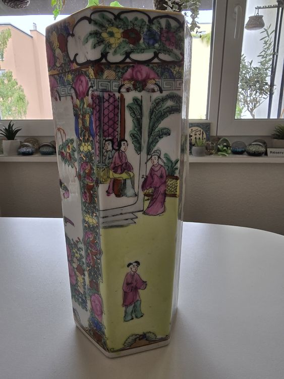 Chinesische Porzellanvase, handbemalt, Hong Kong (Gebraucht) in winterthur für CHF 70 – mit ...