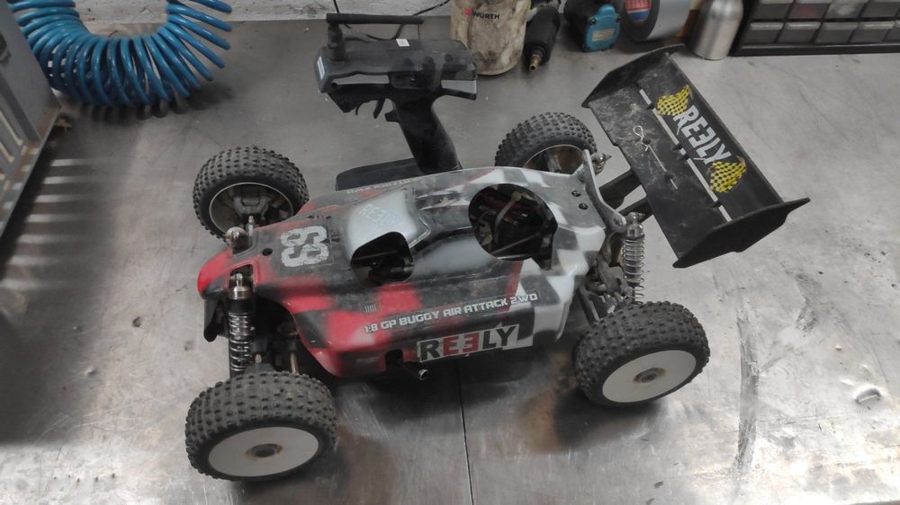 RC Verbrenner 1:8 4WD (Gebraucht) in Niederwil für CHF 52 – mit ...
