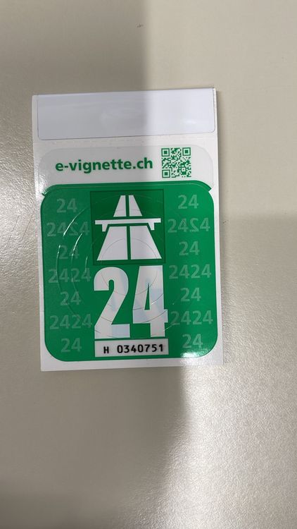 Autobahnvignette 2024 (Neu und originalverpackt) in Villmergen für CHF 36 – mit Lieferung auf ...