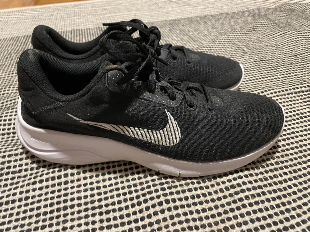 Nike running shoe (Neu (gemäss Beschreibung)) in Neuchatel für CHF 60 ...