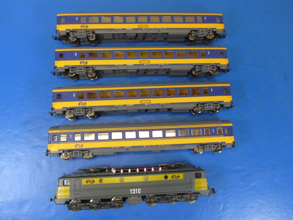 Piko/Lima H0, Schnellzug Komposition mit IC NS V Wagen, Top (Gebraucht ...