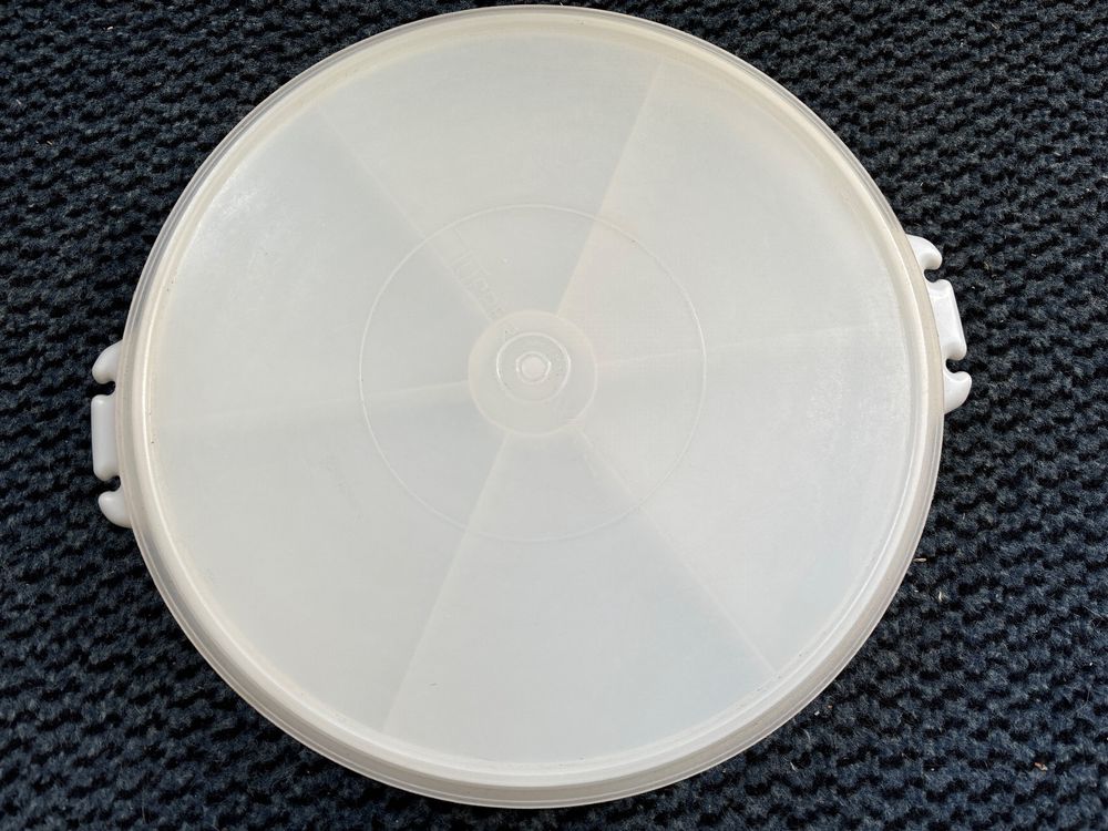 TUPPERWARE Servierplatte Partyteller mit Deckel, 6 Fächer (Gebraucht ...