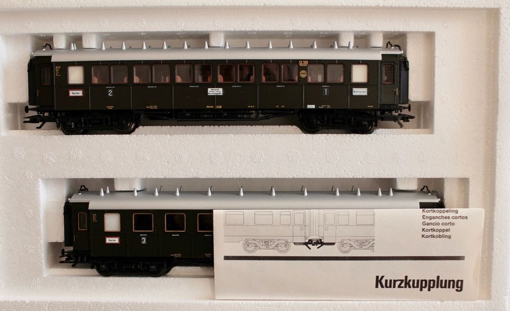 2xSCHNELLZUGWAGEN DRB MÄRKLIN N°4261 (Neu und originalverpackt) in ...
