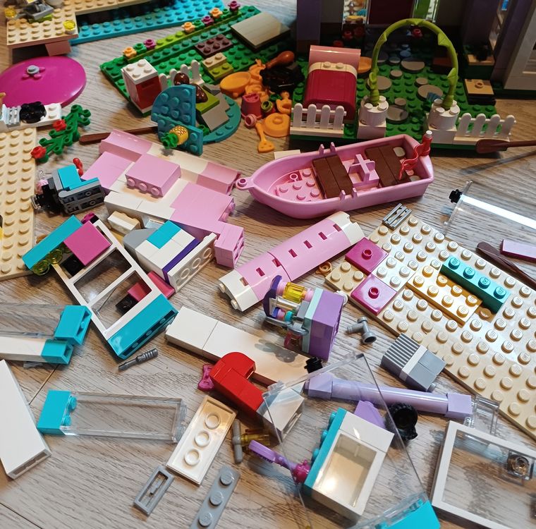 Lot LEGO FRIENDS ab 1 Fr. (Gebraucht) in Brittnau für CHF 1 – mit ...