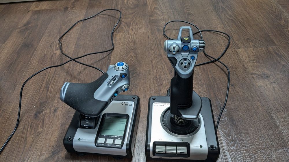 Saitek X52 Flight Control System (Gebraucht) in Randa für CHF 100 – mit ...