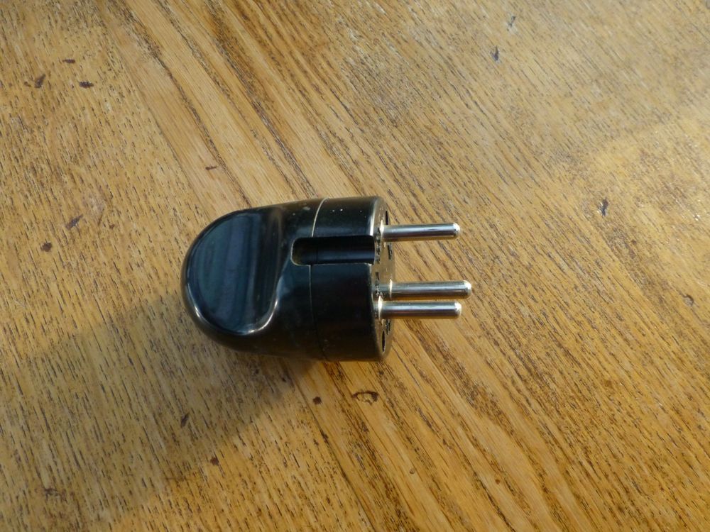 Antiker CH Stromstecker, Stecker 500V 15A von Kochherd (Gebraucht) in ...