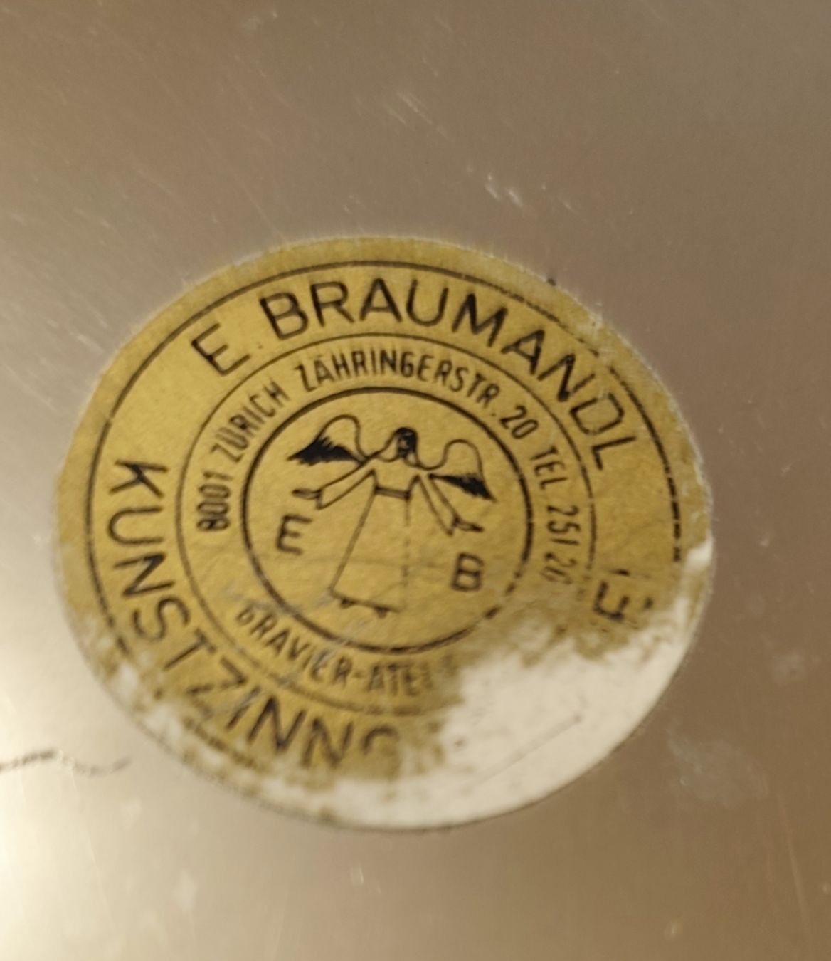 Carafe et 8 gobelets en étain, E. BRAUMANDL ZÜRICH 🍶 (D'occasion) à Vex ...