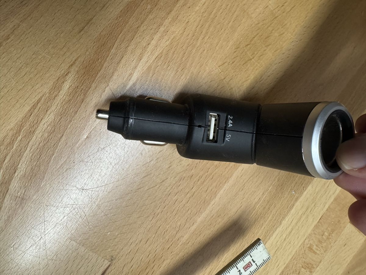 USB Ladegerät Adapter Zigarettenanzünder (Gebraucht) in Rafz für CHF 1 ...