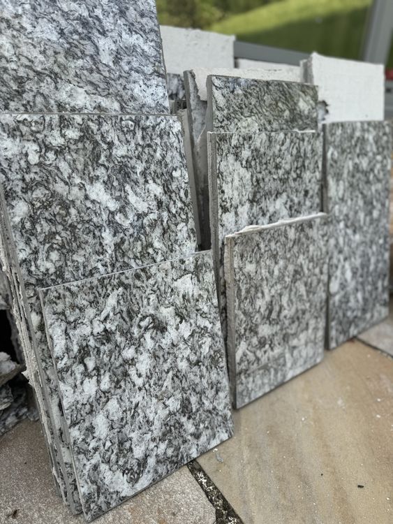 ca. 15 m2 Granitplatten 30 cm breit / 37 - 75 cm lang (Gebraucht) in ...
