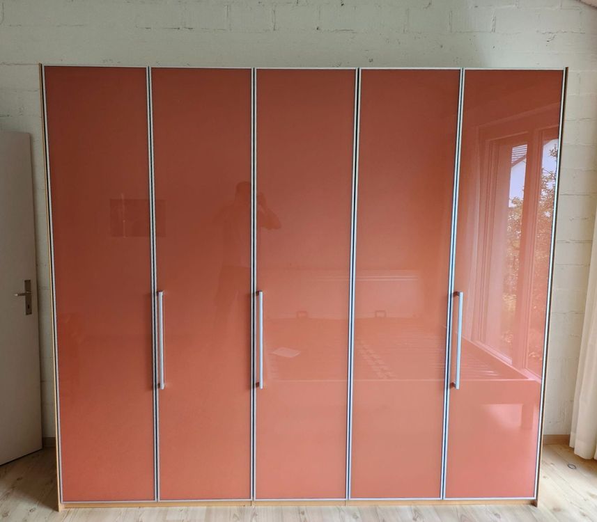 5-Türe Kleiderschrank mit Glas-Türfronten | Kaufen auf Ricardo