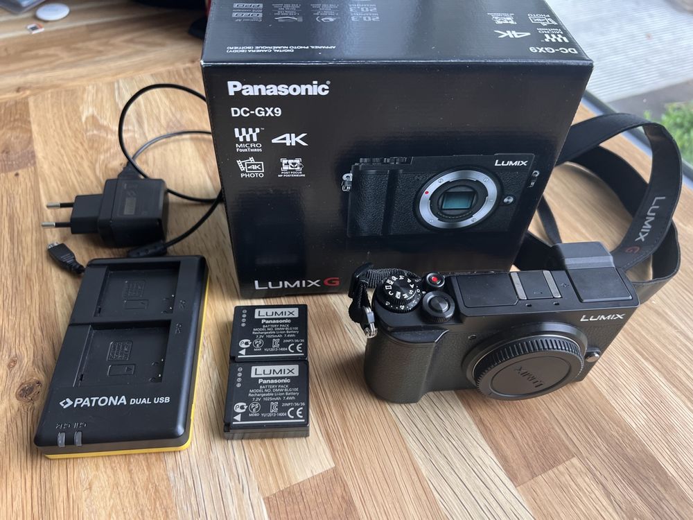 Panasonic DC-GX9 Systemkamera 4K + Akkuladegerät | Kaufen auf Ricardo