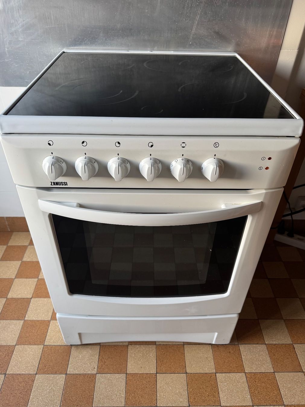 Zanussi Herd mit Backofen (D'occasion) à Carouge GE pour CHF 50 ...